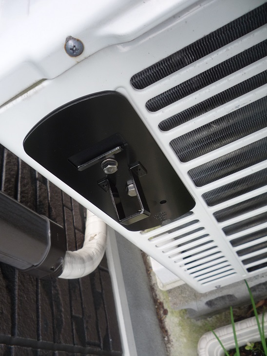 充電コネクタホルダー取り付け。: BluesBoy's日記